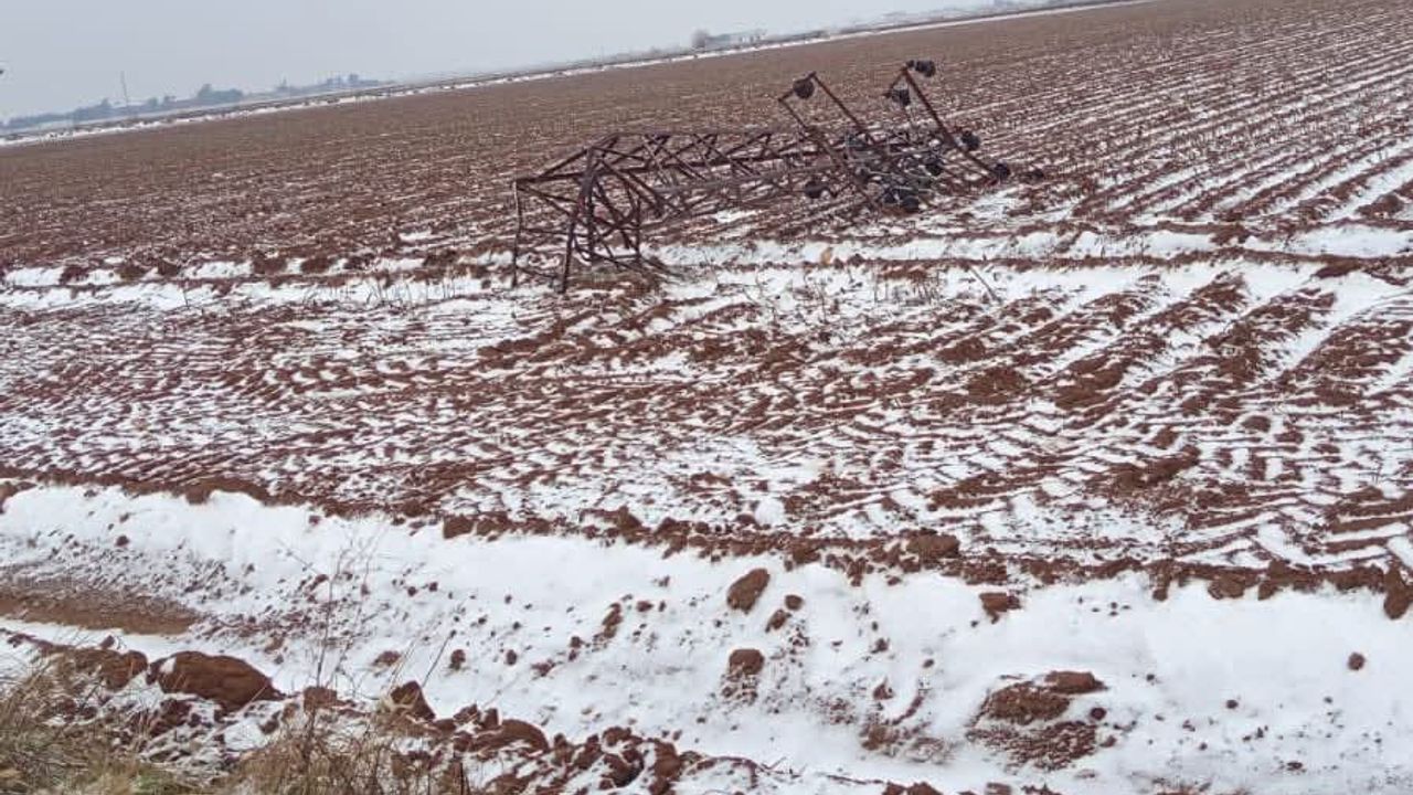 Harran’da Kar Fırtınası Elektrik Hatlarını Çökertti! - Urfa Haberleri