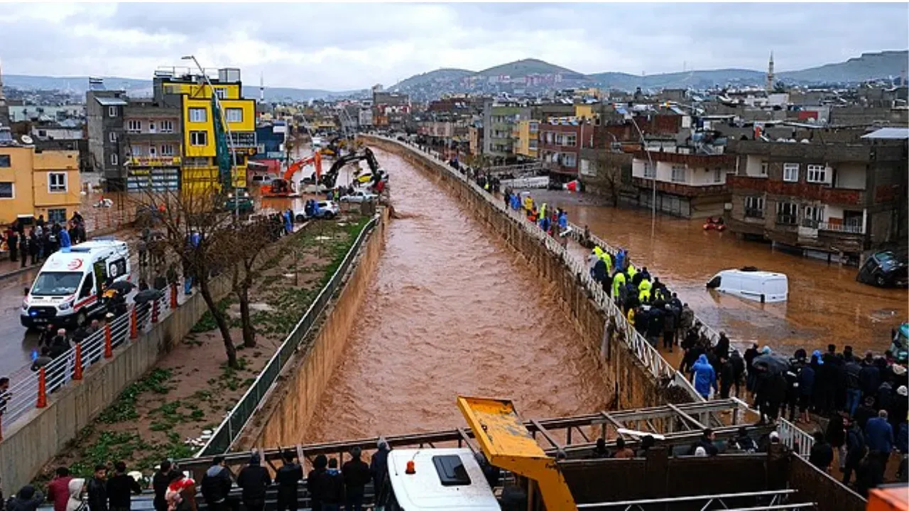 Şanlıurfa’da Sağanak Yağış Sonrası Gözler Karakoyun Deresi’ne Çevrildi ...