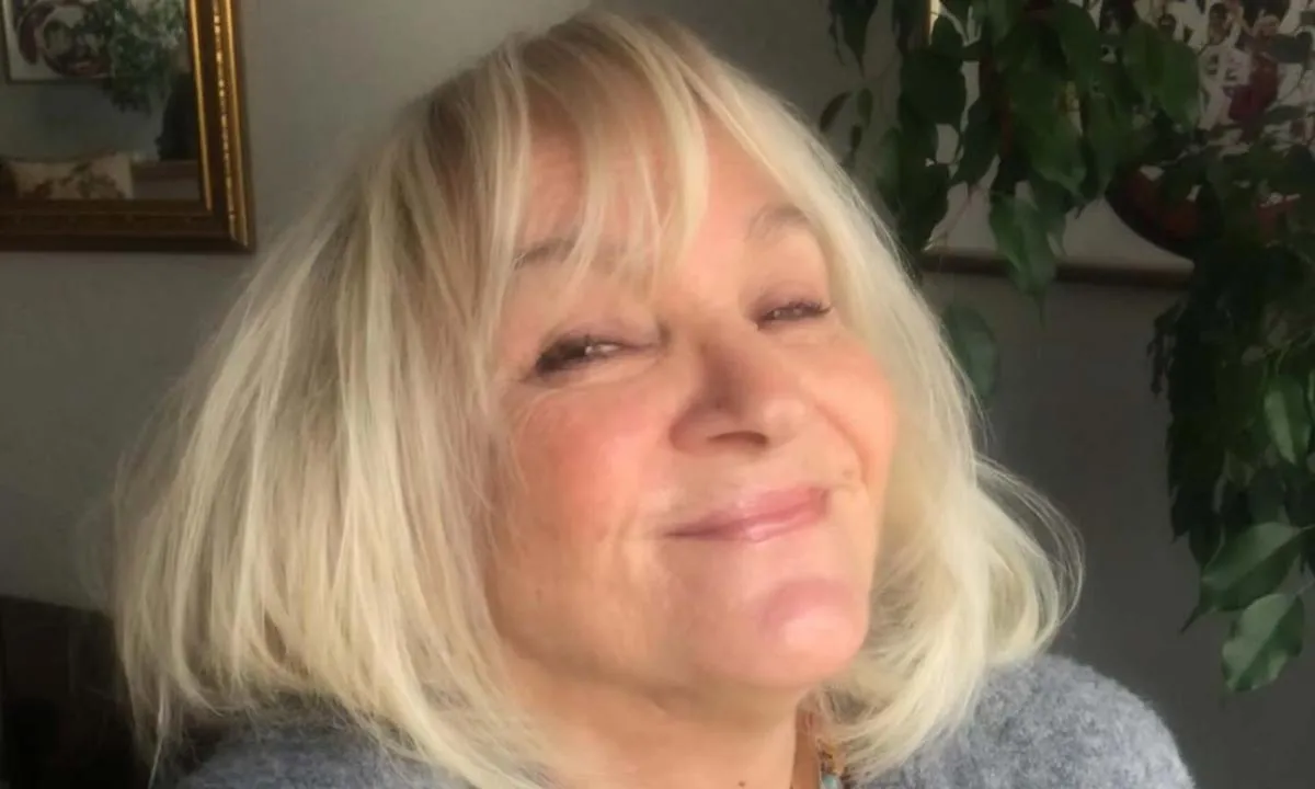 Ülkü Üst Sarpkan biyografisi kimdir? Aslen nereli, evli mi, eşi kim ...