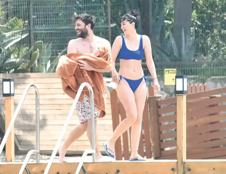 Urfalı Zeyno’nun Bikinili Fotoğrafı Olay Oldu! - Urfa Haberleri