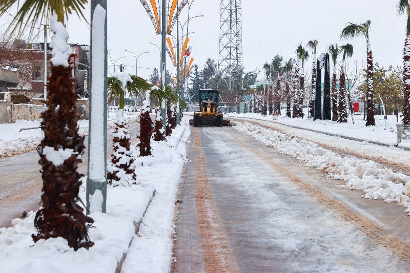 Harran’da Kar Yağışı Hayatı Etkiledi, Belediye Yolları Açtı - Urfa ...