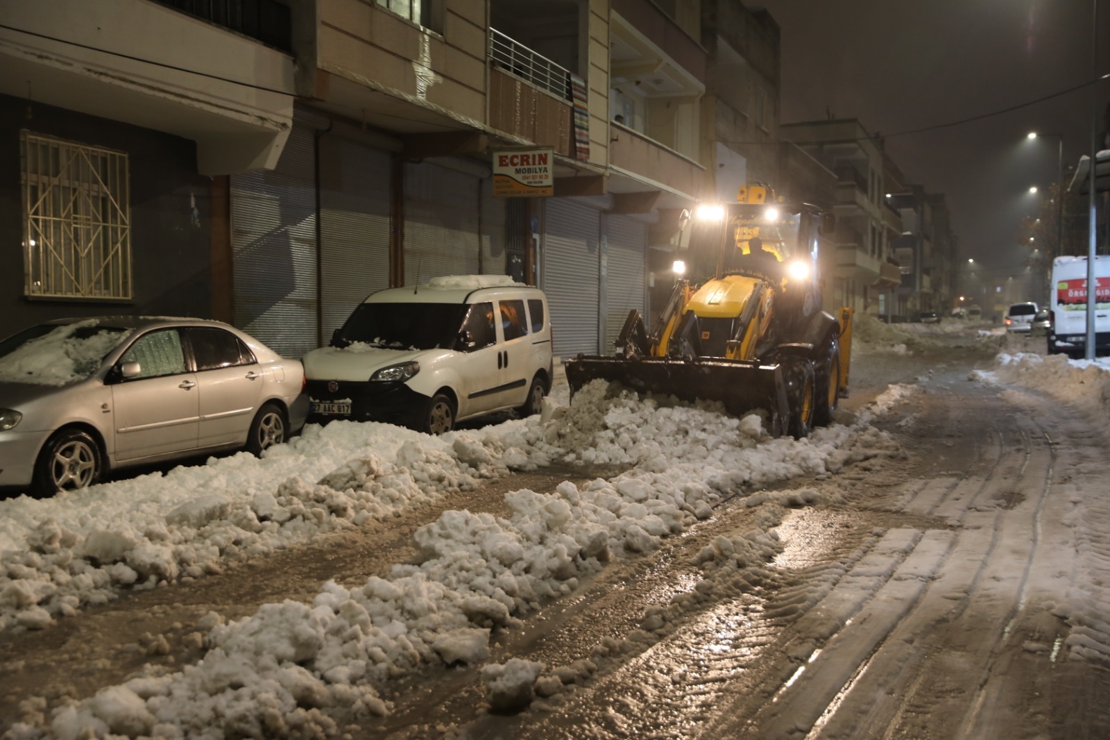 Şanlıurfa Valisi Hasan Şıldak, Karla Mücadele Eden Ekipleri Unutmadı - Urfa Haberleri