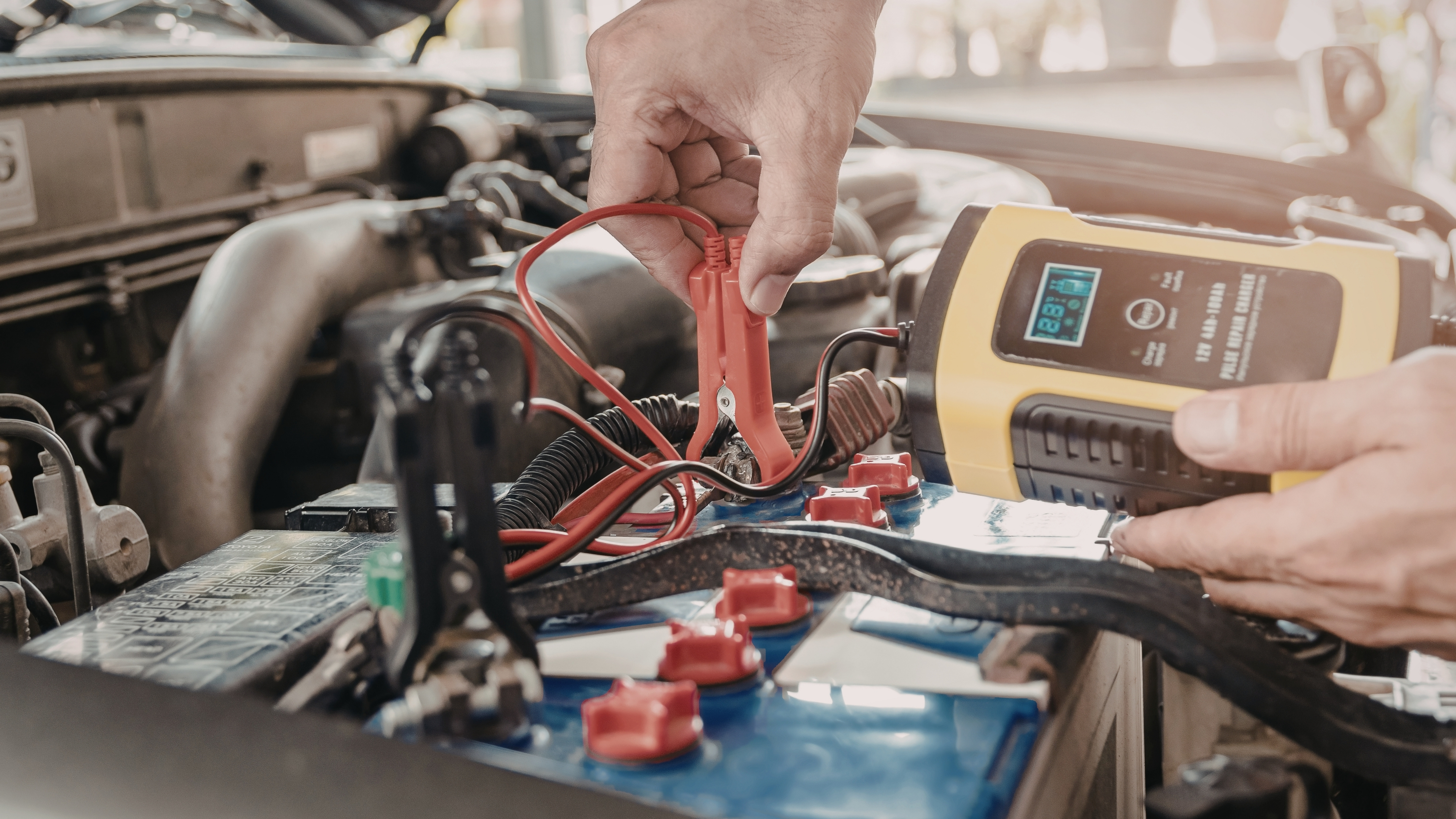 Sıfır Aracın Aküsü Neden Biter? Sıfır Arabada Akü Sorunları - Urfa ...